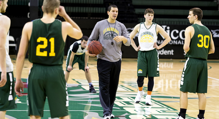 #BasketballMinds | Costruire un piano di allenamento per una squadra ...